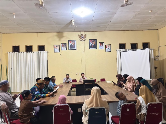 ASN Tomoni Timur Gelar Yasinan Rutin Malam Jumat di Aula kantor kecamatan